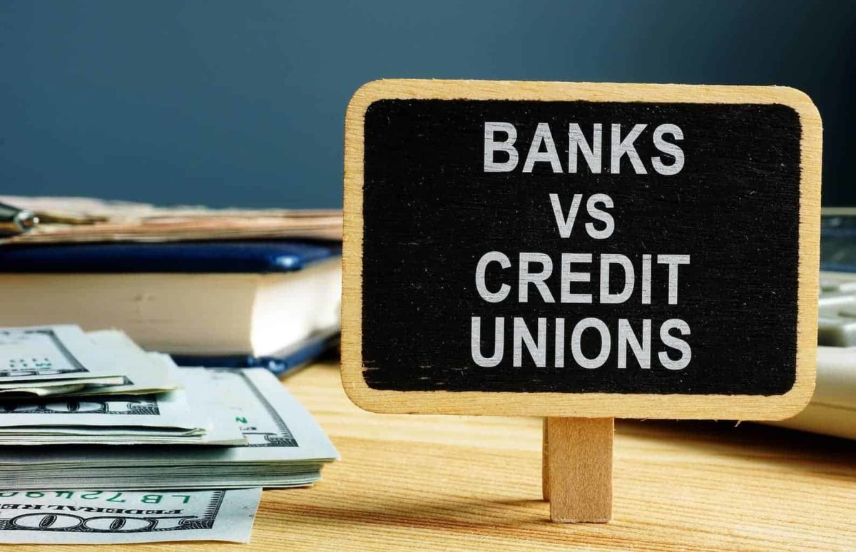 Community Banks vs. Credit Unions: What’s the Difference? | Banks.com